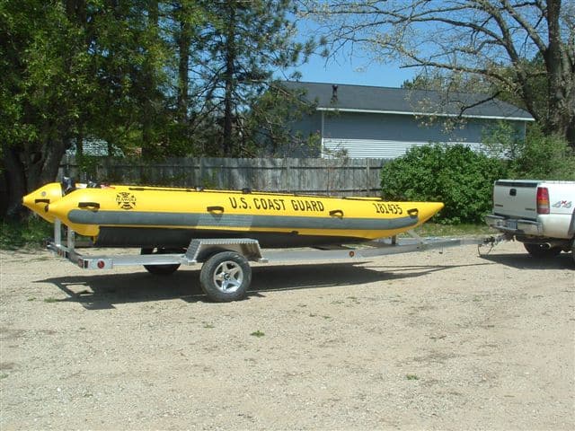 Custom-made Trailers - Oquawka Boats