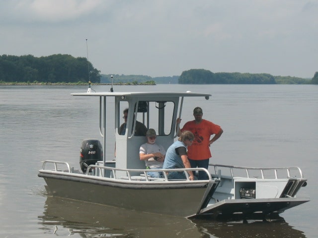 Cab Type - Oquawka Boats
